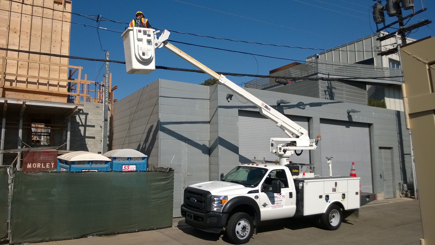 Fireline at Work – Fireline Broadband